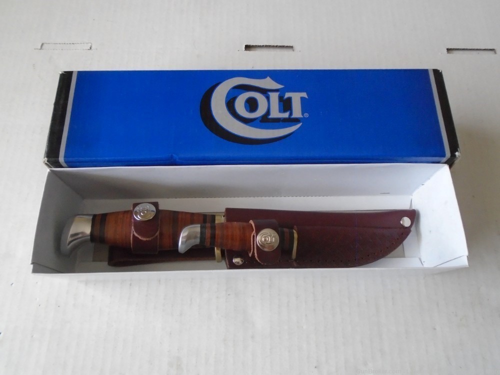 RARE NIB Colt Leather Handle Twin Hunting Knife set CT295-CT296 (CT426 ...