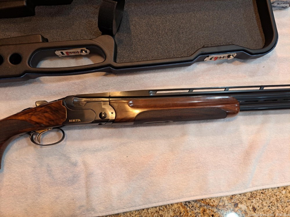 Beretta DT-10 Trap Combo 34inch unsingle 32inch double - Over Under Shotguns at GunBroker.com ...