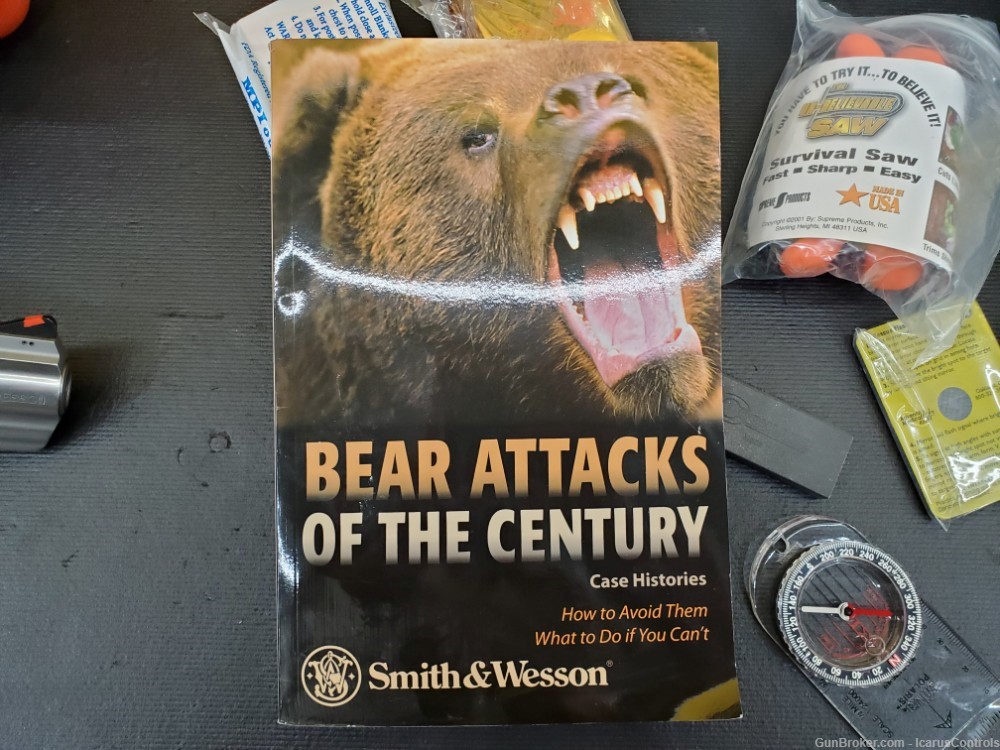 RARE Smith & Wesson 500ES EMERGENCY SURVIVAL BEAR KIT NEW IN BOX! CC ...