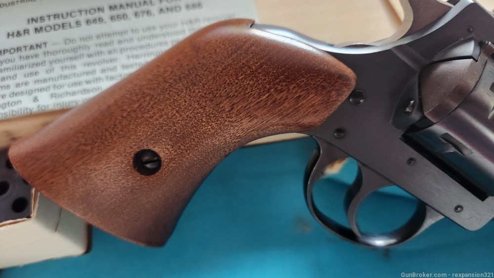 MINT CONDITION Boxed H&R 649 Convertible .22lr/.22magnum 5 1/2in ...