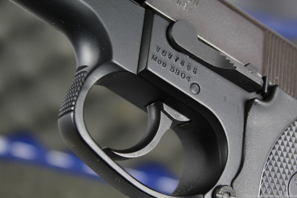 Smith and Wesson S&W 5904 9mm Semi Auto Pistol w/ Case - Semi Auto ...