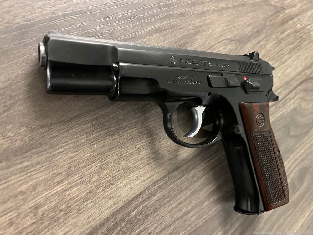 LARRY VICKERS PERSONAL COLLECTION CZ-85 Pre-B CZ 75 Retro Delta Force ...