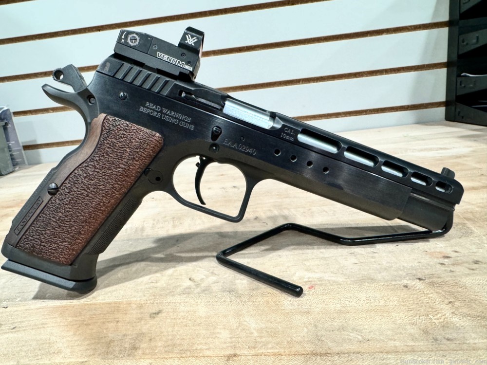 EAA Tanfoglio Witness Hunter 10MM - Semi Auto Pistols at GunBroker.com ...