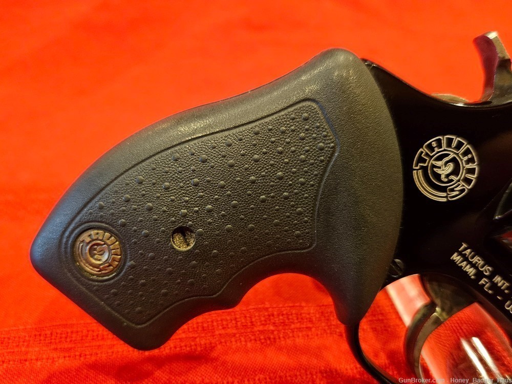 Discontinued Taurus Ultra-Lite Model 941 in .22 Magnum - 8 Shot ...