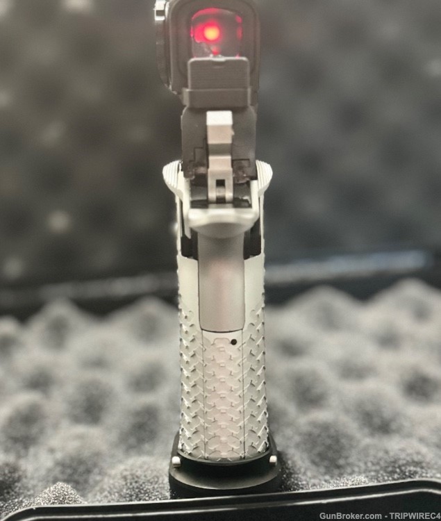 NEW Staccato C2 DUO, DLC Barrel, Aimpoint ACRO Optic Ready, Cheely L2 ...