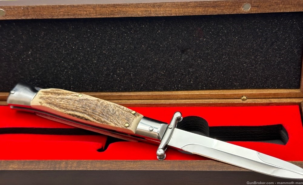 Classic Swing Guard Switchblade Stag - Automatic Knives at GunBroker ...