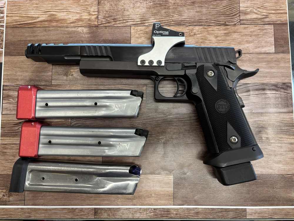 STI 2011 CUSTOM 38 SUPER SEMIAUTOMATIC. NO RESERVE - Semi Auto Pistols ...