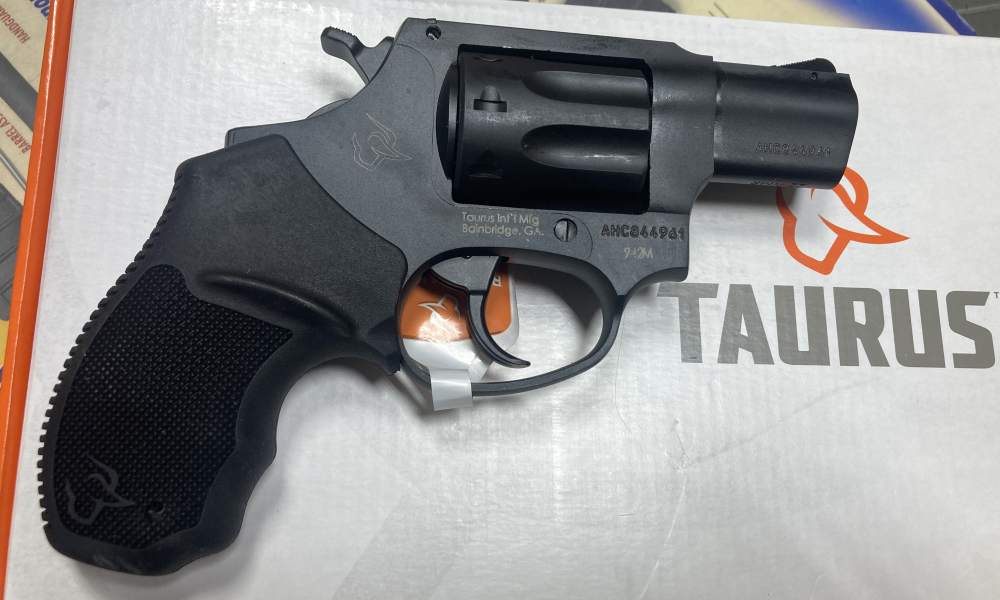 Taurus 942 8 shot 22mag 942M 22WMR revolver New(no card fees ...