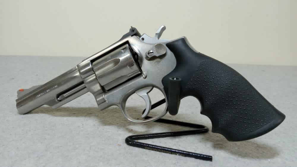 Smith & Wesson 66-2 Revolver, 357 Magnum, 4" Barrel, 6 Rounds ...