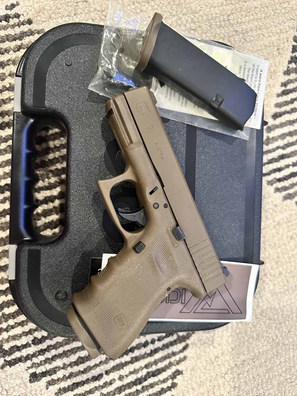LAV Larry Vickers Glock 19 RTF2 Full FDE - Semi Auto Pistols at ...