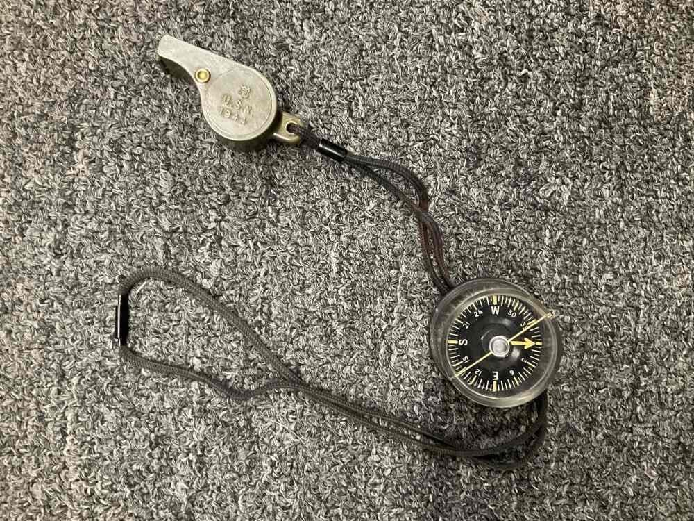 Vintage 1962 Vietnam US navy survival kit compass bruaer RIA holster ...