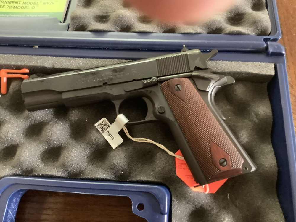 Colt Government Classic 45 ACP 01911C - Semi Auto Pistols at GunBroker ...