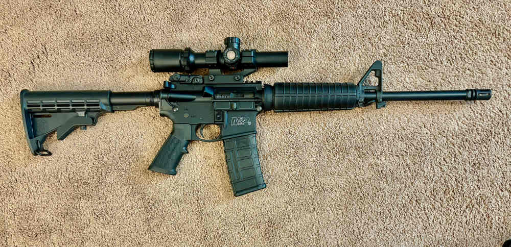 S&W M&P 15 in 556 cal, 30 round cap, Tactical scope. - Semi Auto Rifles ...