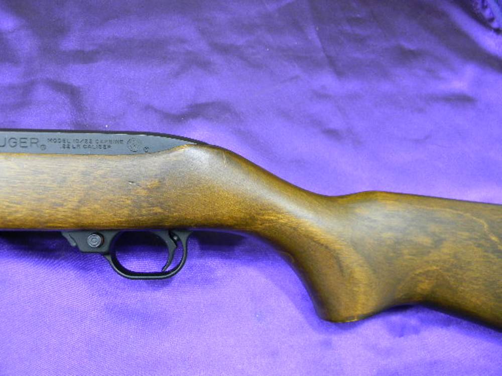 RUGER 10/22 CARBINE 22 CAL LONG RIFLE 18.5" BARREL 1982 - Semi Auto ...