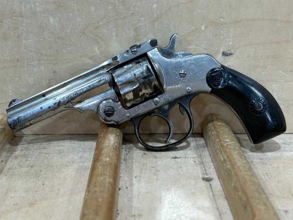 HARRINGTON & RICHARDSON TOP BREAK 22 RF 28157 - Revolvers at GunBroker ...