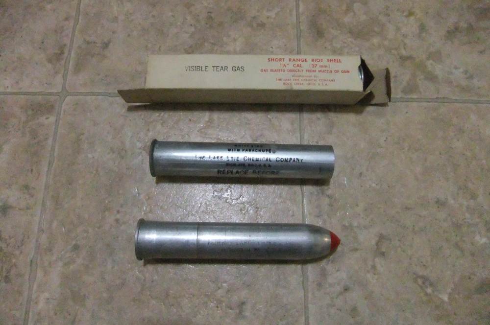 3ct Collectable 37mm Law Enforcement Rounds Tear Gas and Para ...