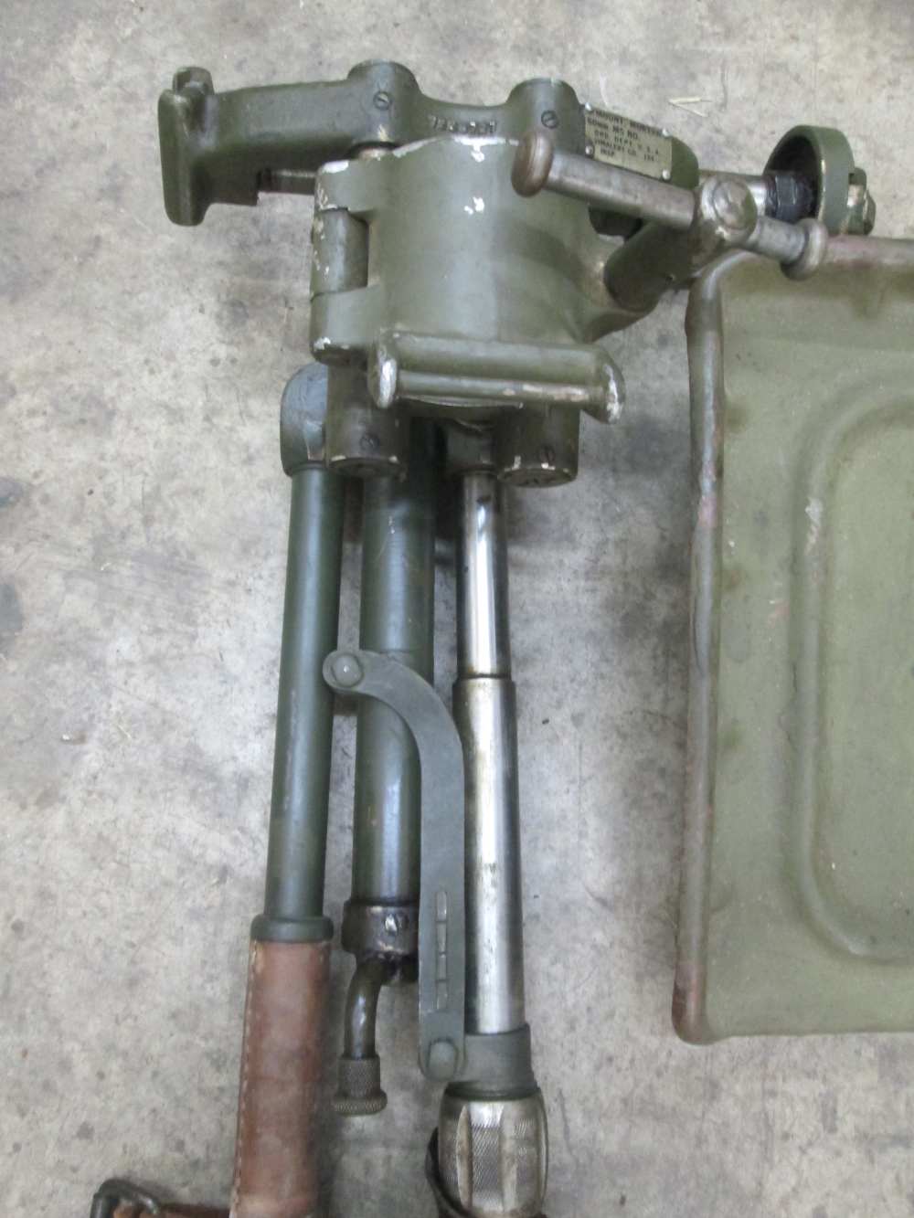 WW2 USGI 60mm Mortar M2 Bipod, Baseplate and 2 Practice Rounds - WWI ...