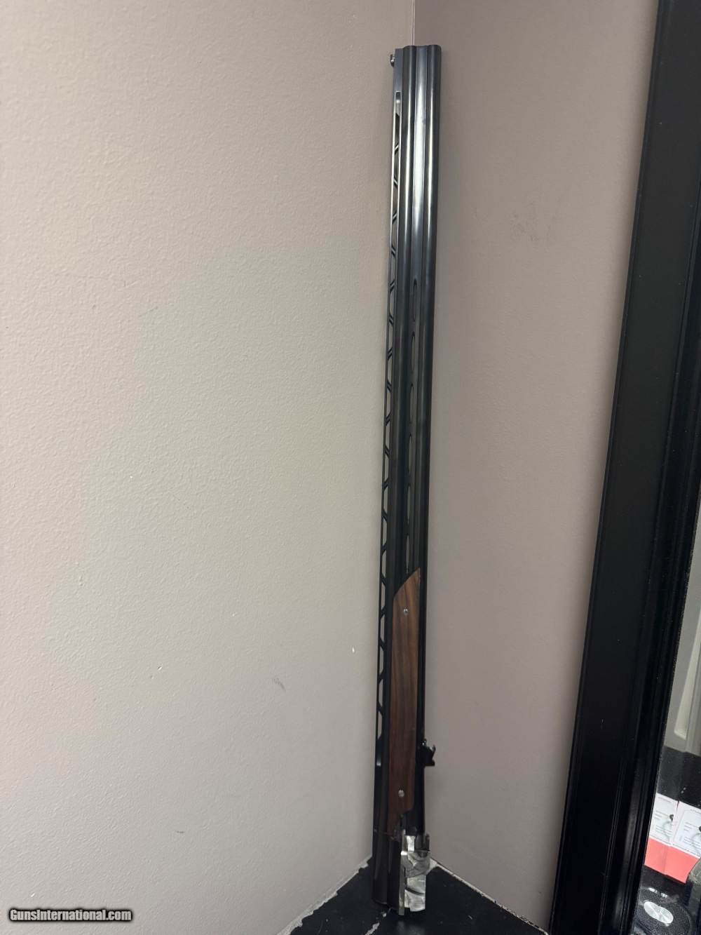 Perazzi Lion Side Plate 12 Gauge 32 Inch Barrel Mint - Over Under ...