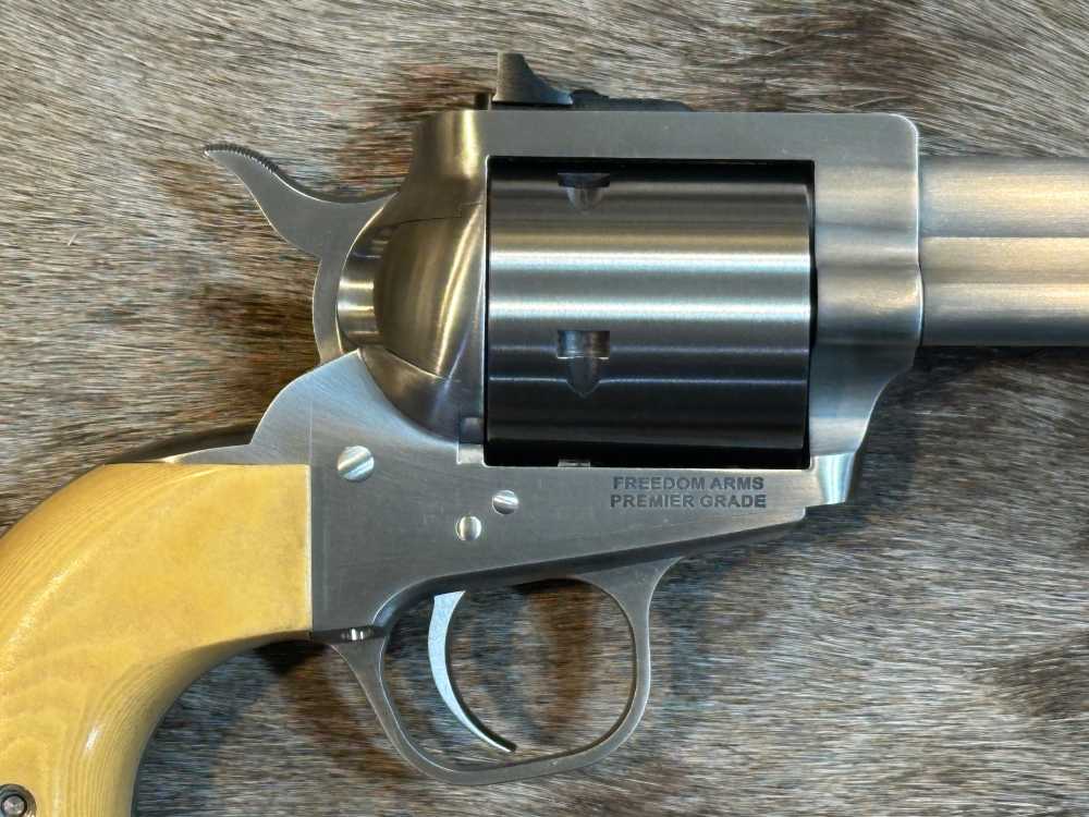FREEDOM ARMS MODEL 97 PREMIER GRADE 45 COLT, 3.5" BARREL, MANY UPGRADES ...