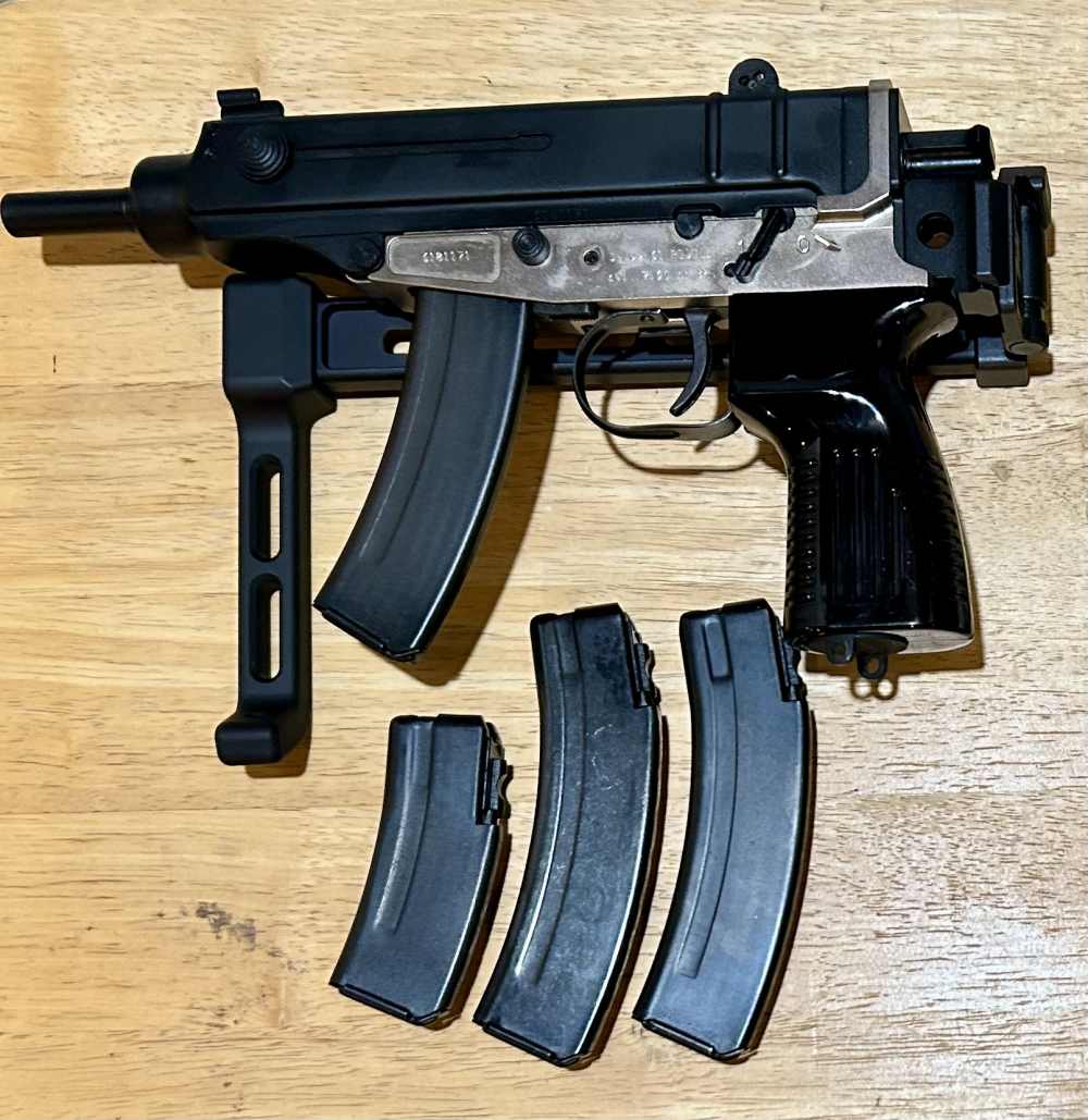 CzechPoint Vz.61 Satin Nickel (.32 ACP) Pistol, 7 mags, New never fired! - Semi Auto Pistols at ...