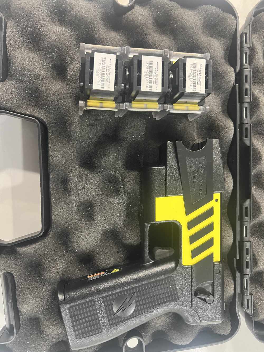 TASER M26 WITH RED LASER "3 NEW CARTRIDGES" AND HARD CASE - Less-Lethal ...