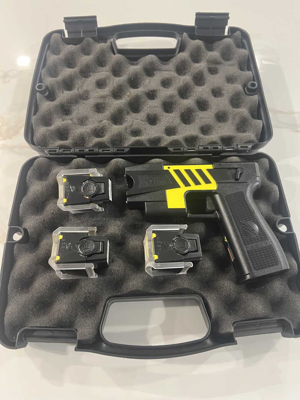 TASER M26 WITH RED LASER "3 NEW CARTRIDGES" AND HARD CASE - Less-Lethal ...