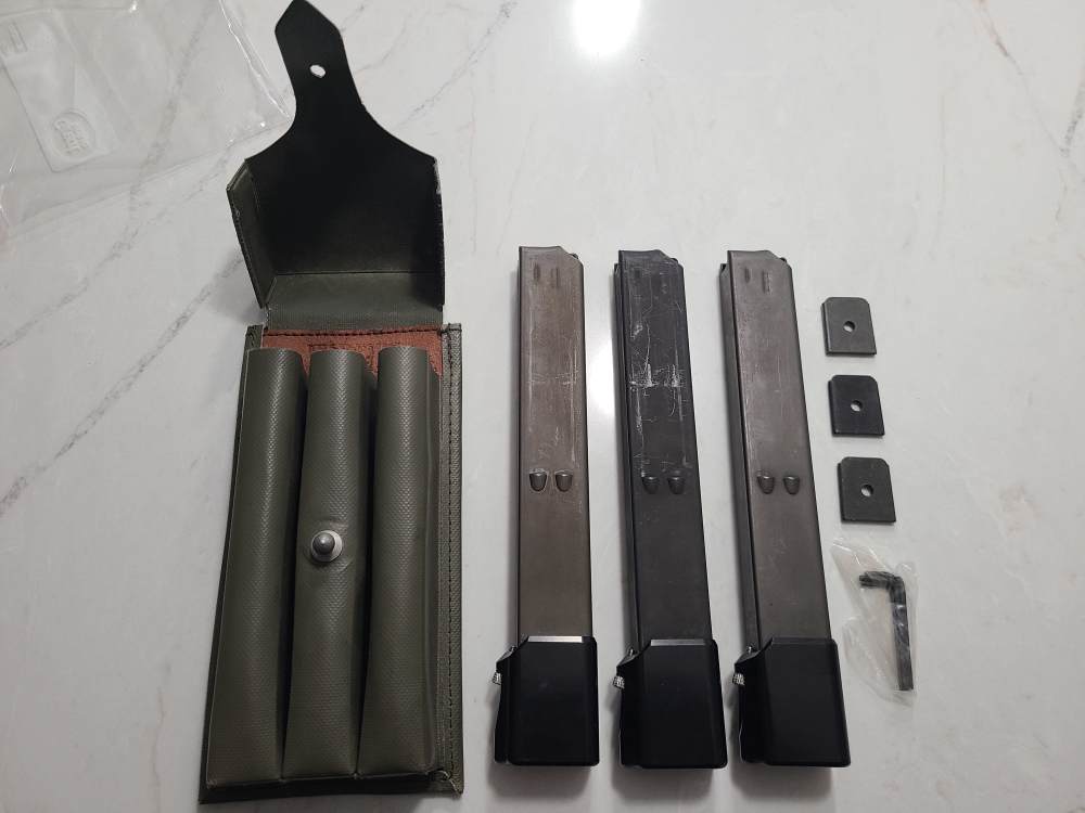 Taylor Freelance UZI SMG +10 - Black w/ 1989 Uzi three magazine holder - Magazines at GunBroker ...