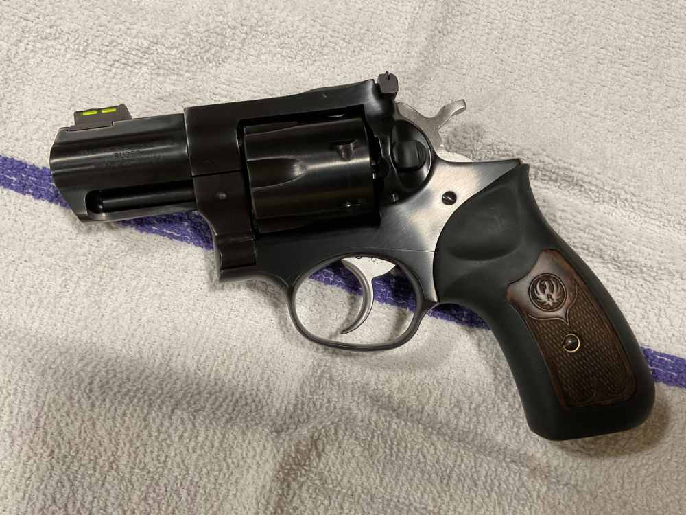 Ruger GP100 (Blued 2.5”) - Revolvers at GunBroker.com : 1135157649