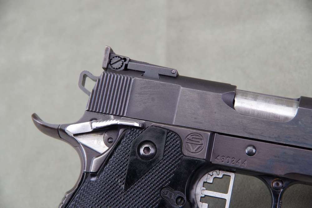 Strayer Voight Infinity 2011 40 S&W 5'' with 5 Magazines - Semi Auto ...