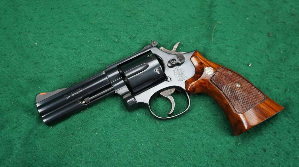 S&W SMith 586 No-Dash 357 37mag 4" Blue No Reserve 1¢ Start - Revolvers at GunBroker.com ...