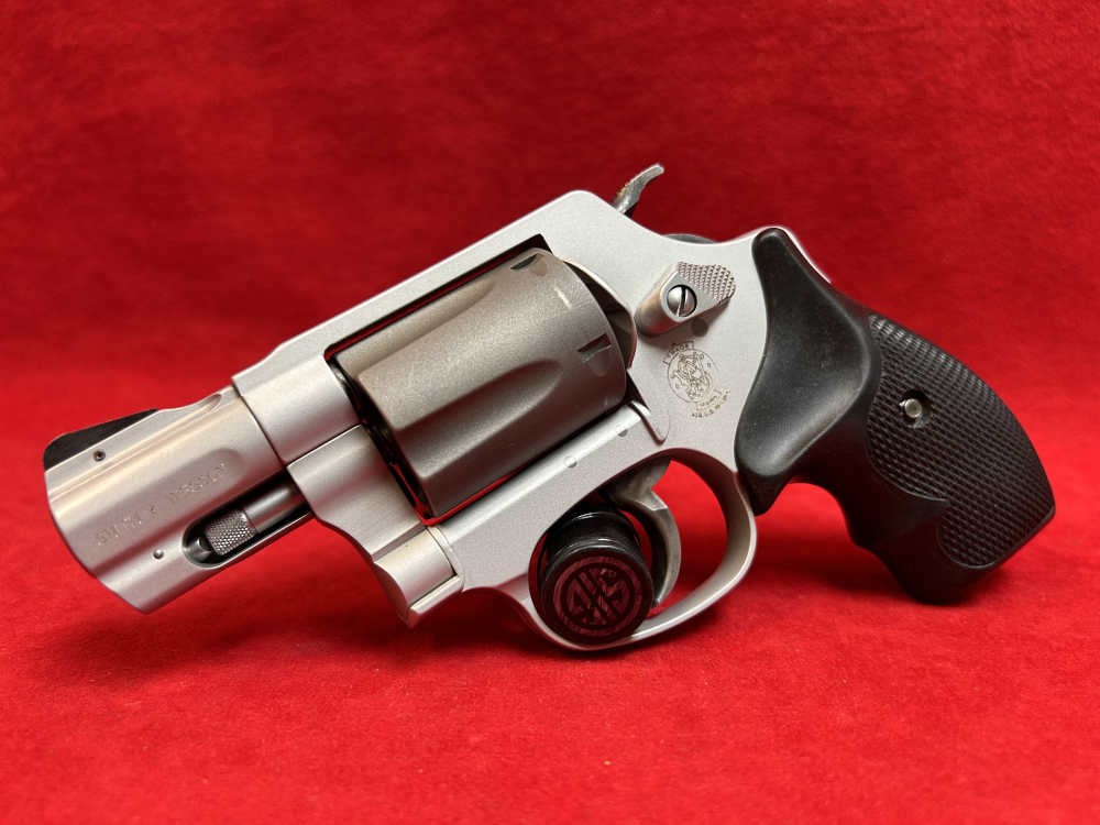 Smith & Wesson 337 AirLite Titanium, .38 Spl, Leatherette Case - Revolvers at GunBroker.com ...