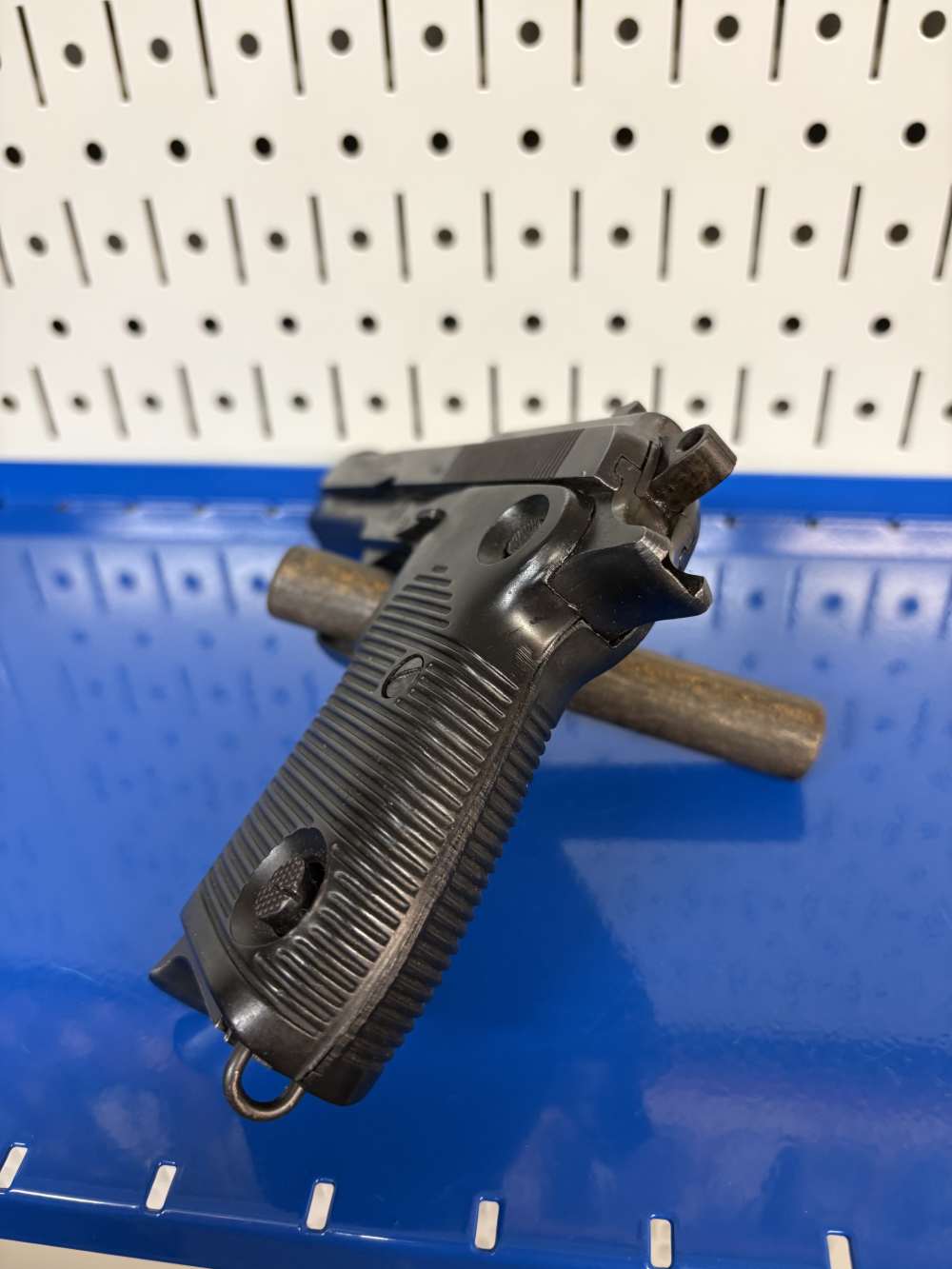 Egyptian Helwan - 9mm Luger - Semi Auto Pistol - Beretta M1951 Based ...