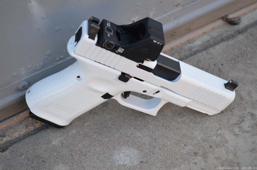 Glock 19 G5 MOS Trijicon RMR HD Optic HT NS X-Werks Stormtrooper White ...