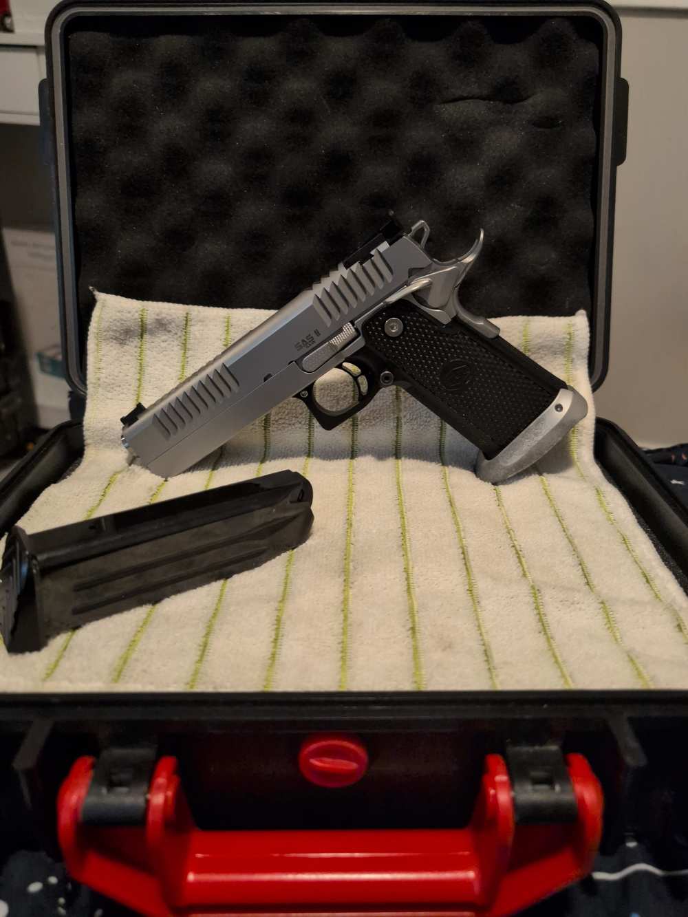 BUL ARMORY SAS 2 SAW .40Cal - Semi Auto Pistols at GunBroker.com ...