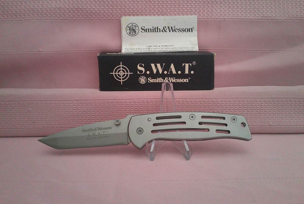 NIB Smith & Wesson SWAT Special Tactical Frame Lock Folding Knife ...