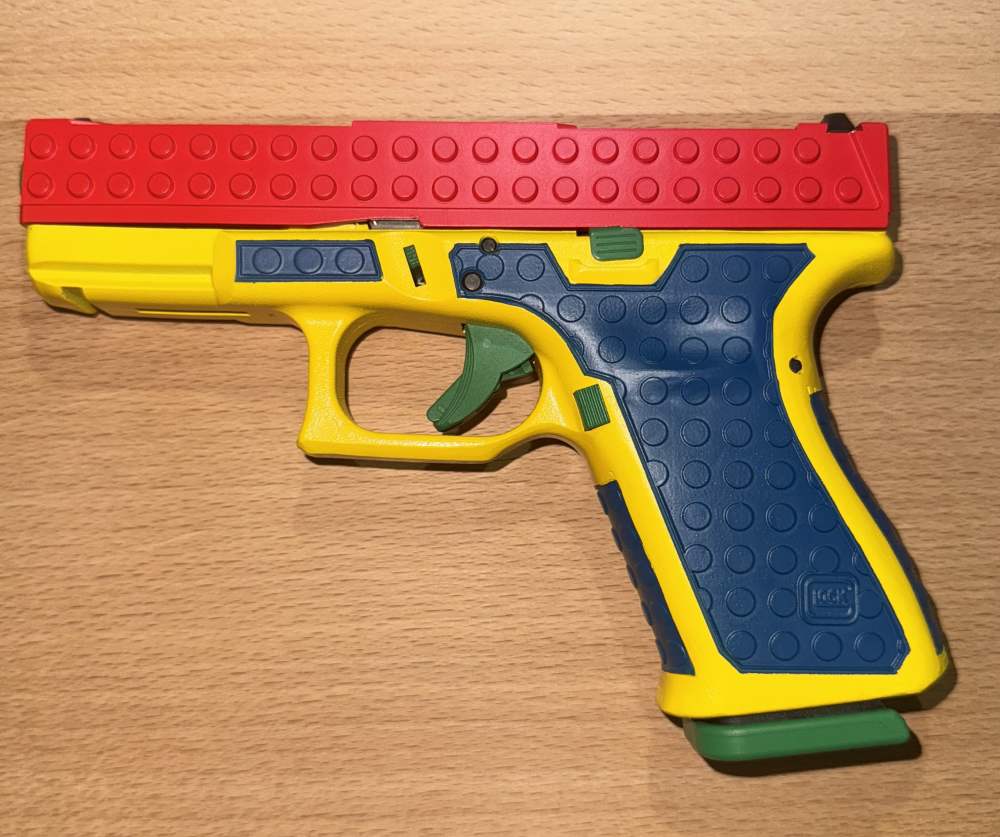 SUPER RARE LEGO BLOCK 19 - Semi Auto Pistols at GunBroker.com : 1148220916