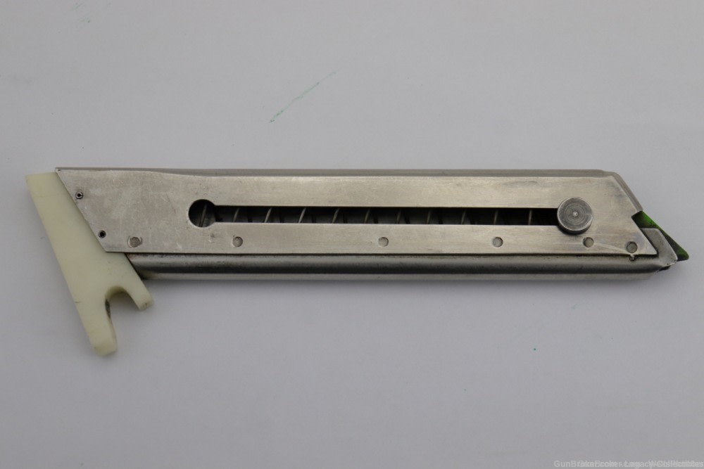 HI STANDARD .22 LONG RIFLE FACTORY PISTOL MAGAZINE WITH ORIGINAL BASE ...