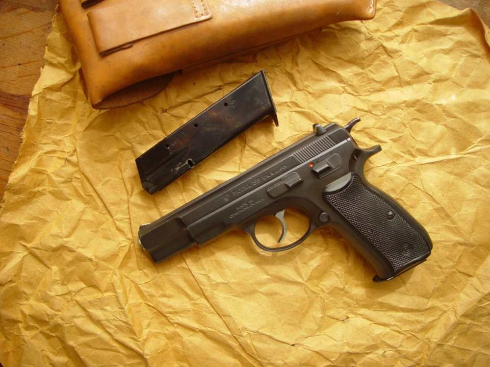 Czech CZ-85 Pre-B 9mm 1988 CZ85 w holster and 2x magazines - Semi Auto ...