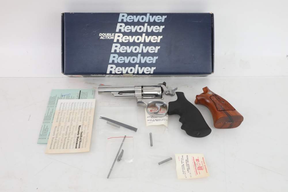 S&W Smith and Wesson 66-2 .357 Mag 4" w/Xtra Grips & Parts FCTY Box ...