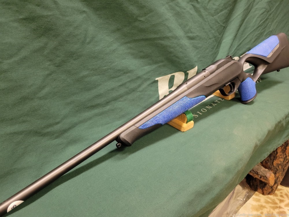 BLASER R8 CUSTOM SUCCESS, BLUE STINGRAY, RIGHT HAND - Bolt Action ...