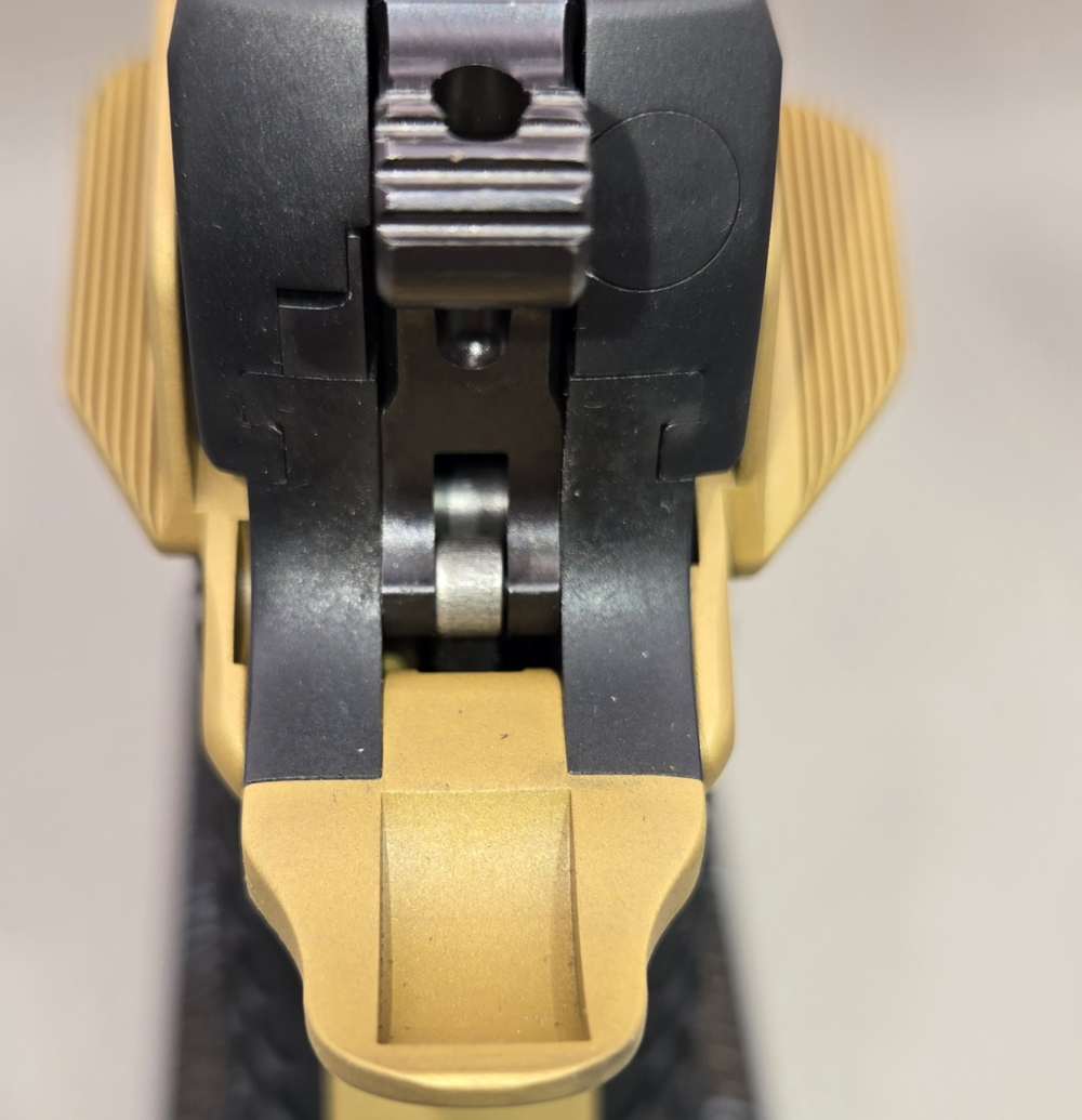 McLearn Custom Guns 2011 style one of a kind. 9mm and 38 supercomp ...