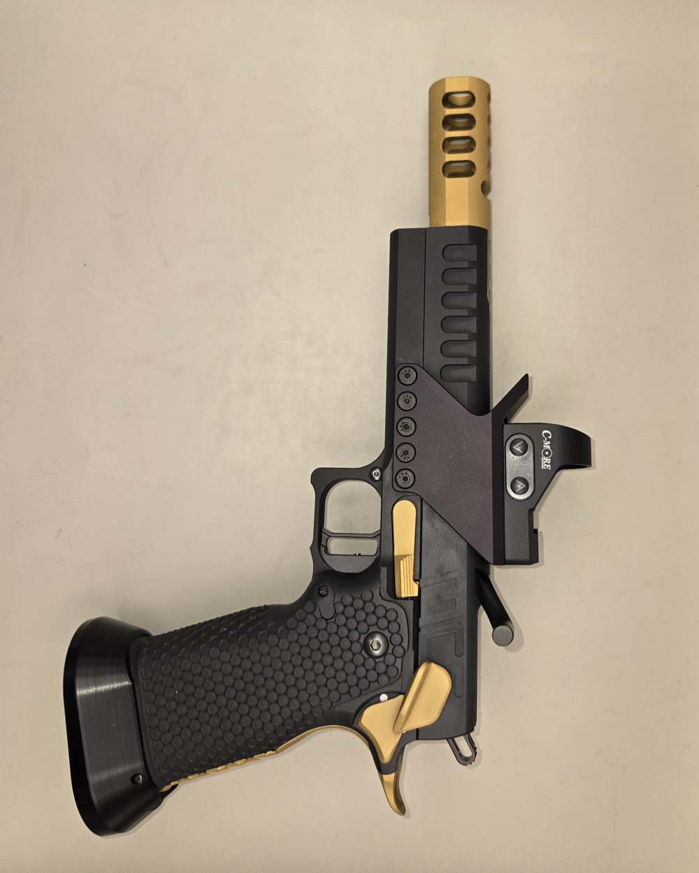 McLearn Custom Guns 2011 style one of a kind. 9mm and 38 supercomp ...