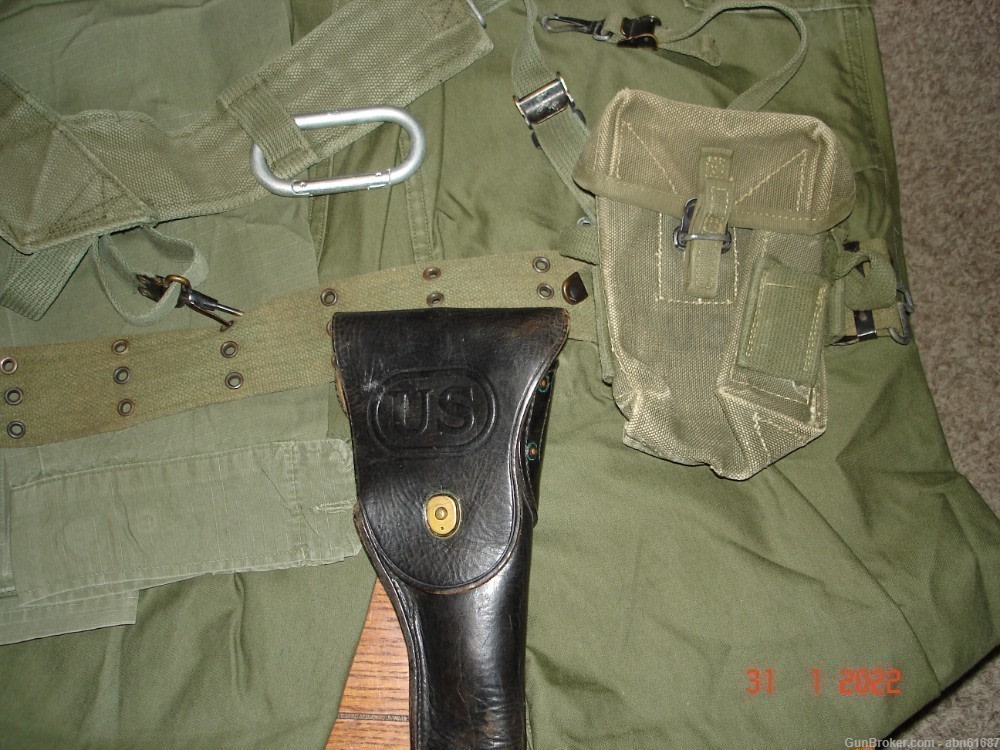Vietnam 82nd Airborne uniform gear grouping holster bayonet M1 helmet ...