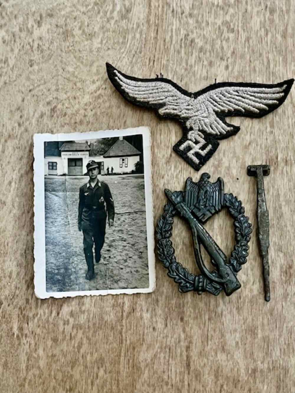 WW2 INFANTRY ASSAULT BADGE,LUFTWAFFE PILOT'S PHOTOGRAPH AND BREAST ...