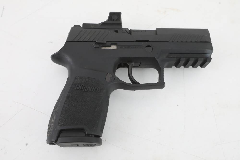 Sig P 320 C 9MM Like New in Box w Holo SIght 3 Mags - Semi Auto Pistols ...