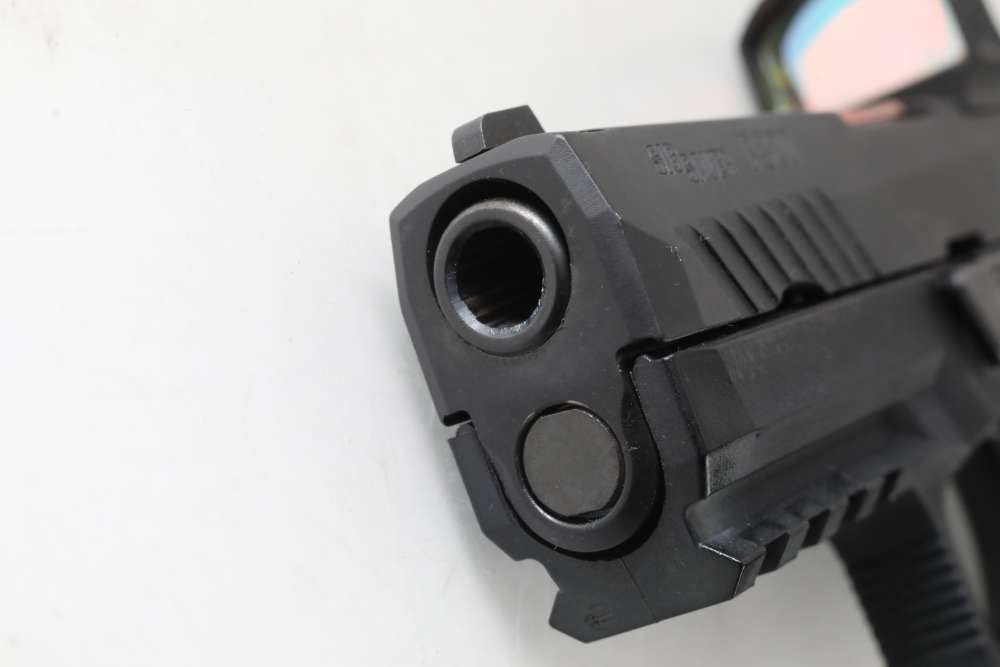 Sig P 320 C 9MM Like New in Box w Holo SIght 3 Mags - Semi Auto Pistols ...