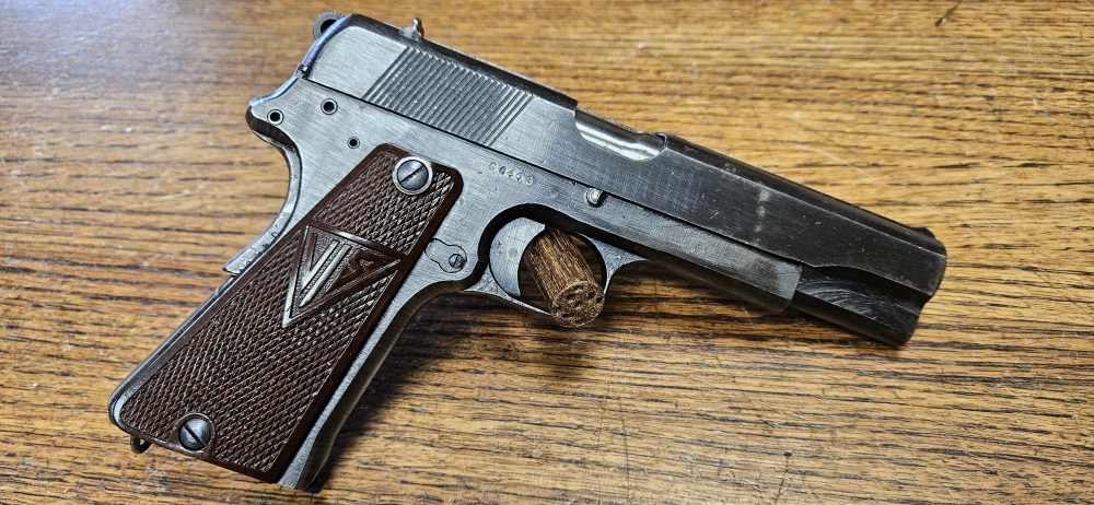 WW2 German P.35(p) F.B. Radom 9mm - Semi Auto Pistols at GunBroker.com ...