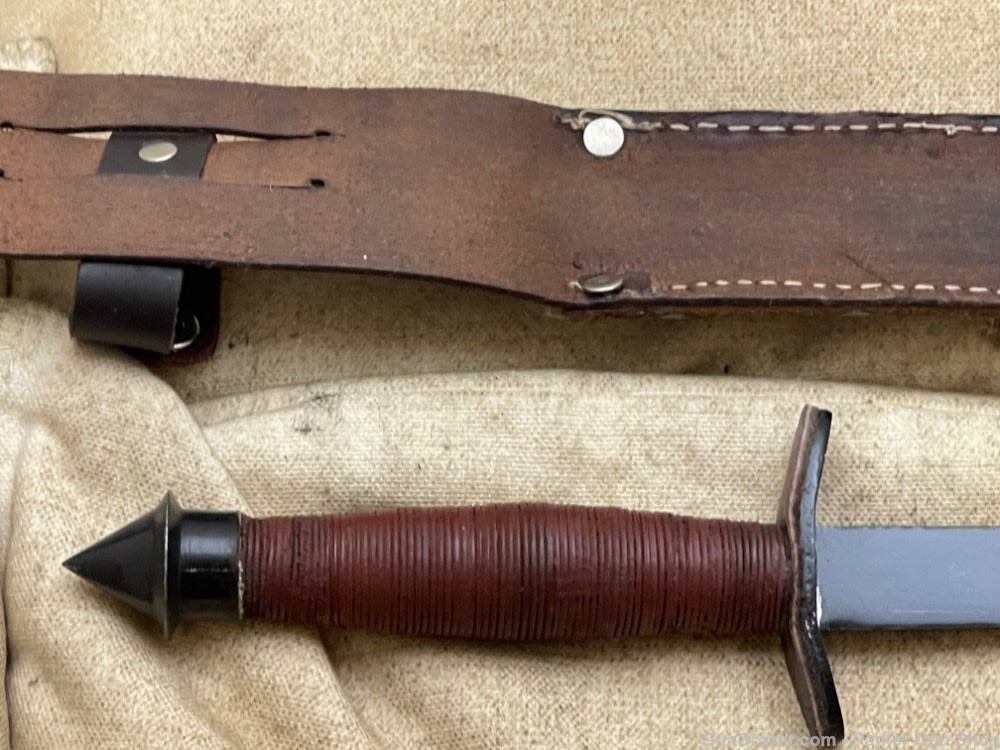 Windlass V42 Stiletto Model AMU 3015 - Collectible Knives at GunBroker ...