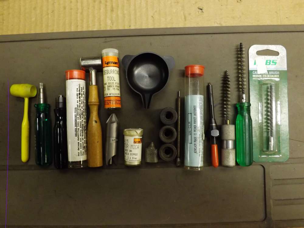 Lot of reloading tools - Reloading Tools at GunBroker.com : 1157431128
