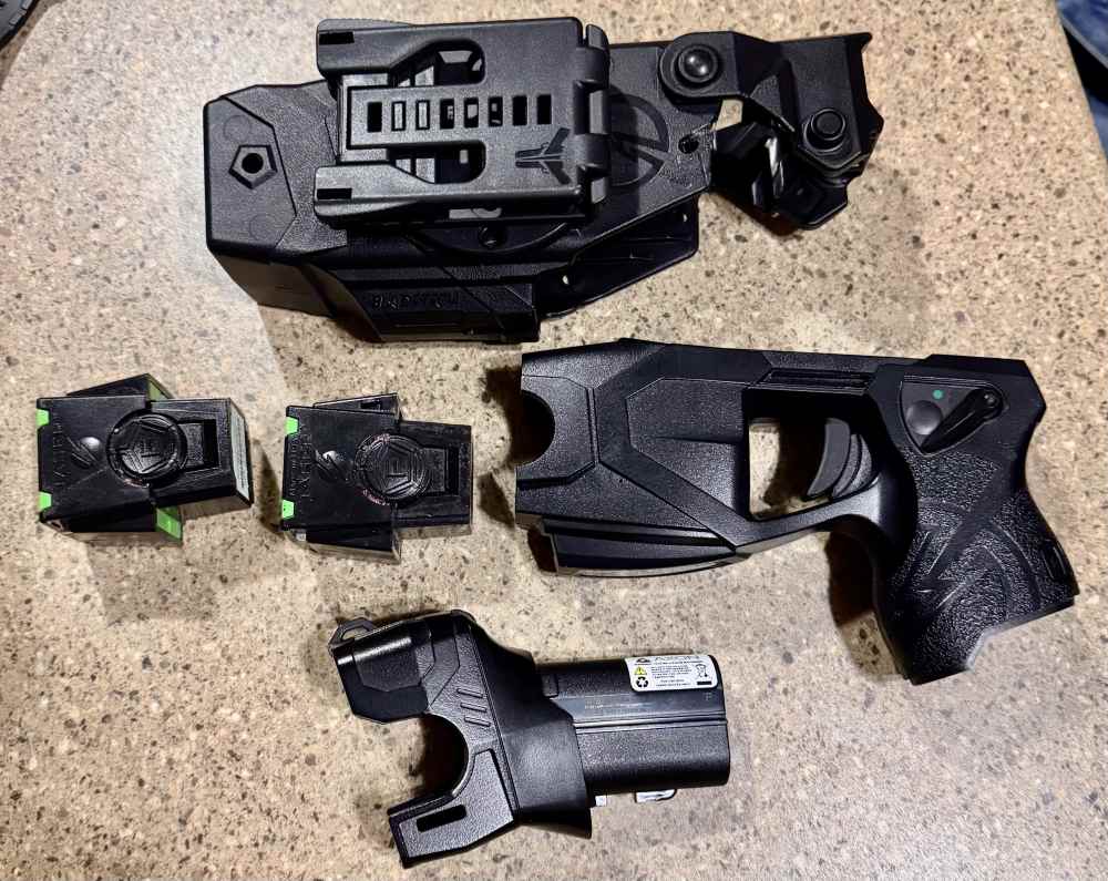 Axon TASER X26P w/ 2-25ft cartridge, Blade-Tech Holster, extended ...
